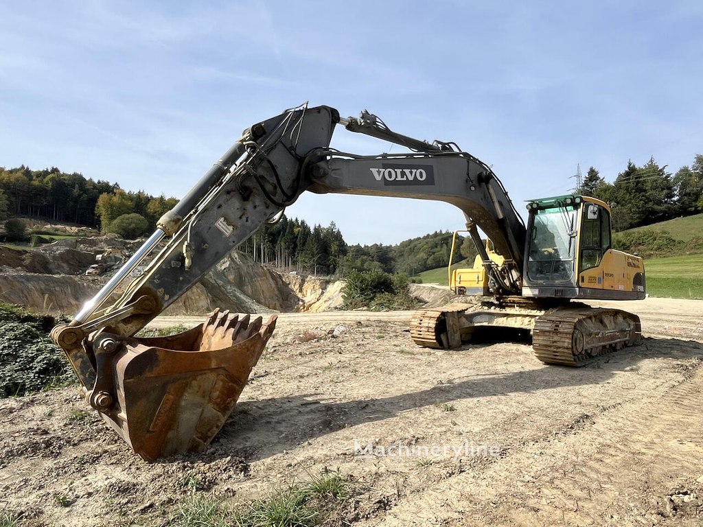 Volvo EC240CL bager guseničar