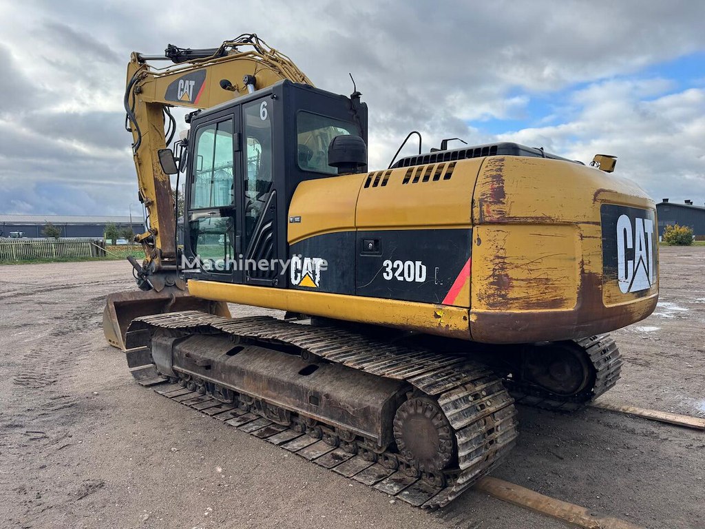 Caterpillar 320DL bager guseničar