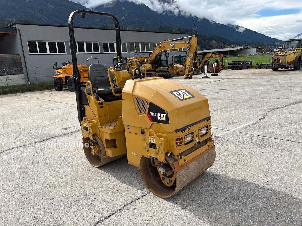 Caterpillar CB1.7 mali valjak