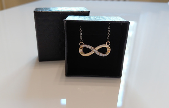 Infinity ogrlica nova
