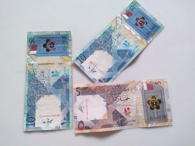25 rijala Katar