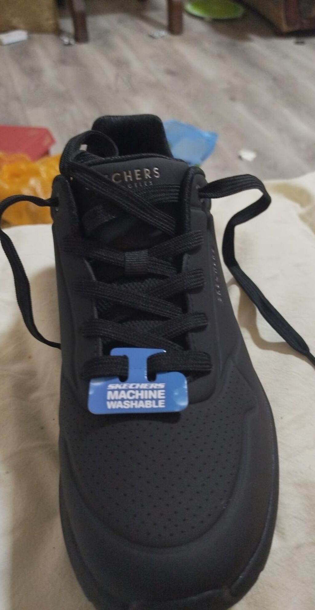 - Model iz Skechers Street linije - Perive u mašini (oznaka “Machine