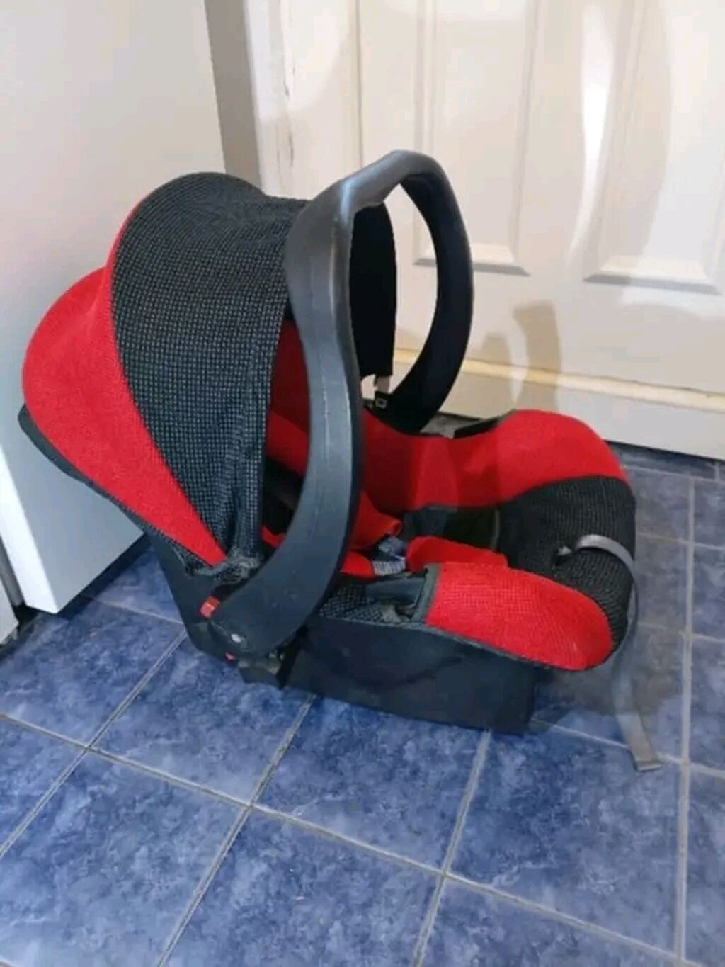 Auto-sedište/nosiljka za bebe - Tip: autosedište za novorođenče