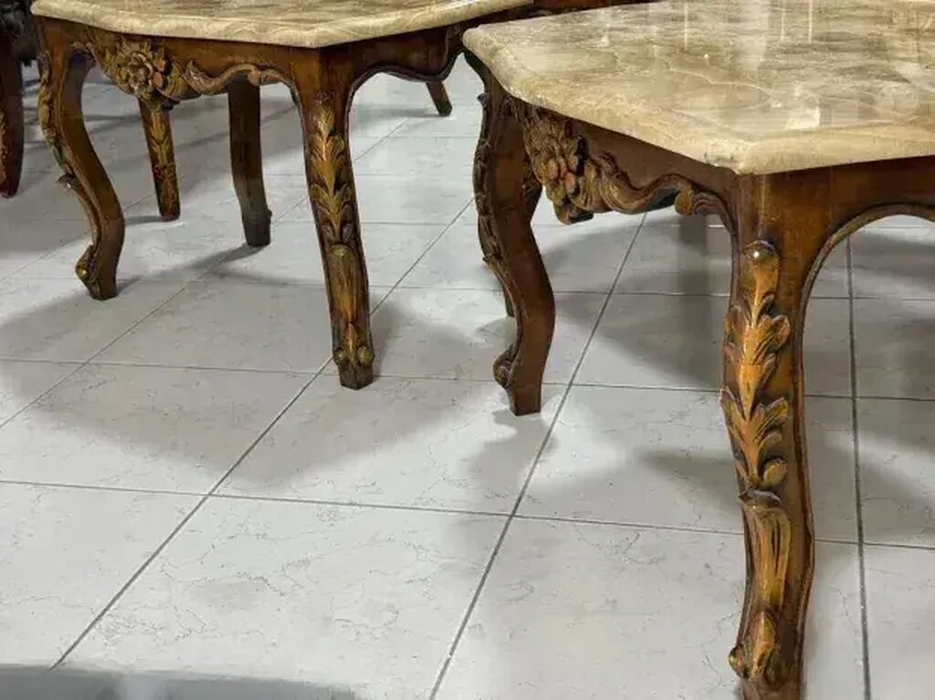 Stilski set stolića (3 komada) – drvo / oniks – Dobro stanje    Veliki