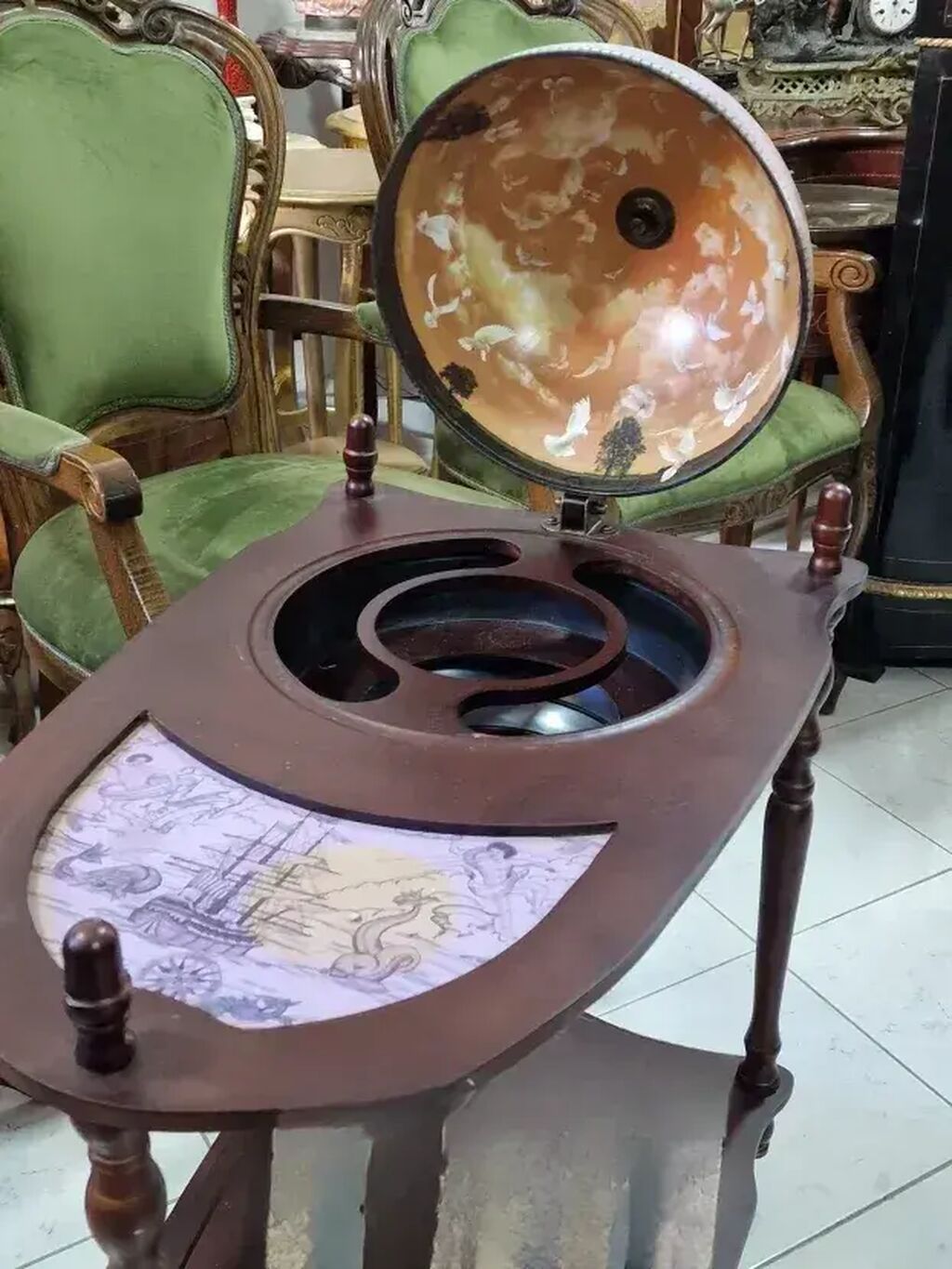 Globus bar / mini bar za piće (broj 8)      Dobro stanje ✅ Prečnik
