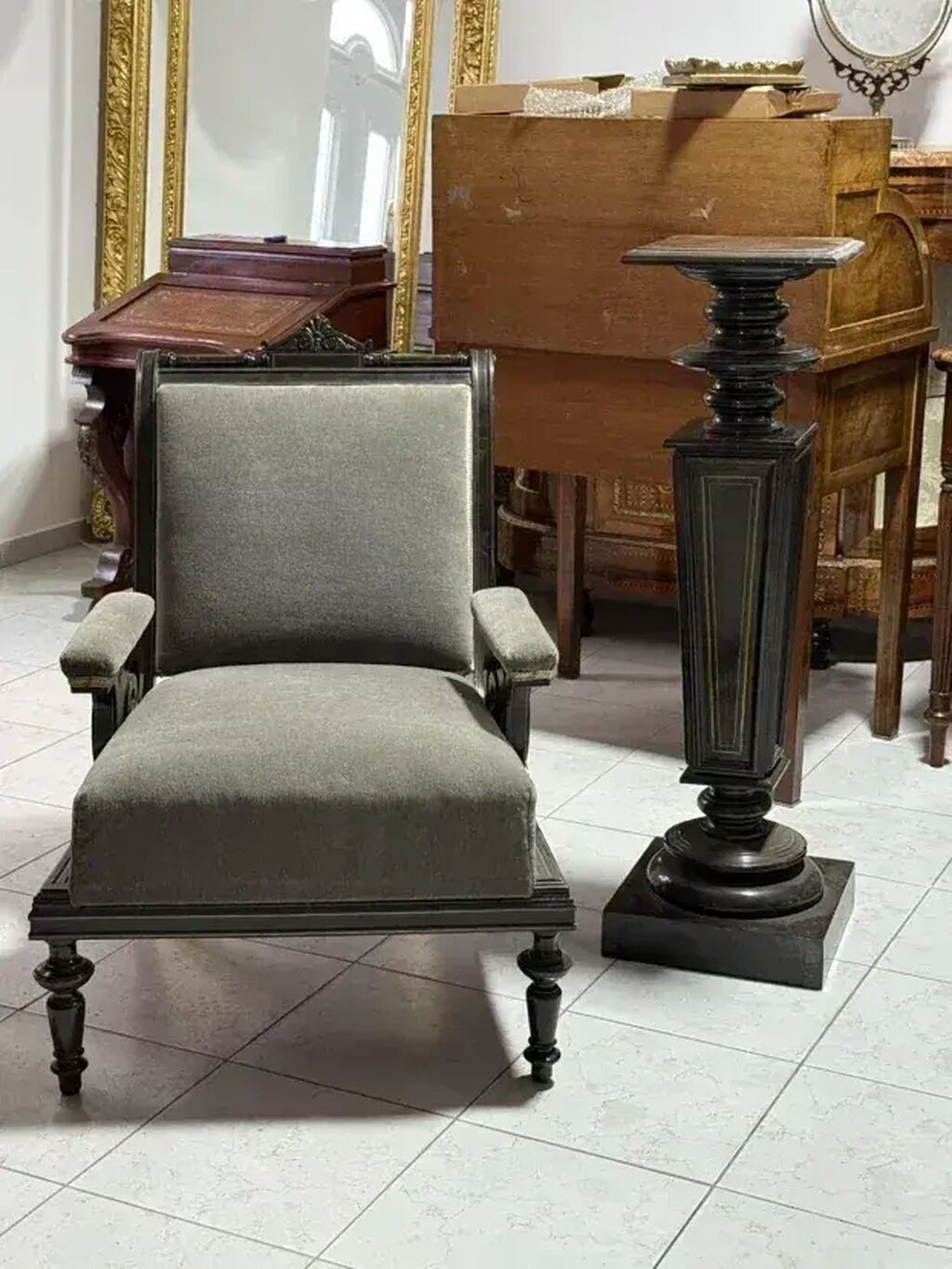 Stilski postament Napoleon III Dobro stanje 31x31 cm Visina 101 cm