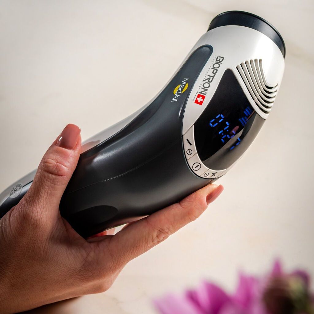 BIOPTRON MedAll Zepter BIOPTRON MedAll je medicinski aparat za