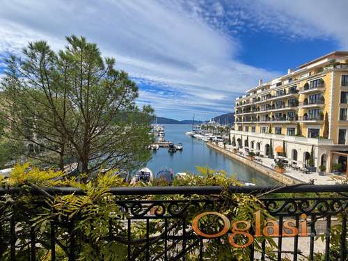 Porto Montenegro - 1. linija. Luksuzni dvosoban stan - 138 m²