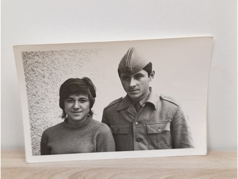 Vintage fotografija vojnik i dama