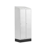 Garderobni ormar "CLASSIC" sa kosim krovom
Sa zatvorenom bazom, 2 sekcije, 2 vrata, 2050x800x550mm, siva vrata