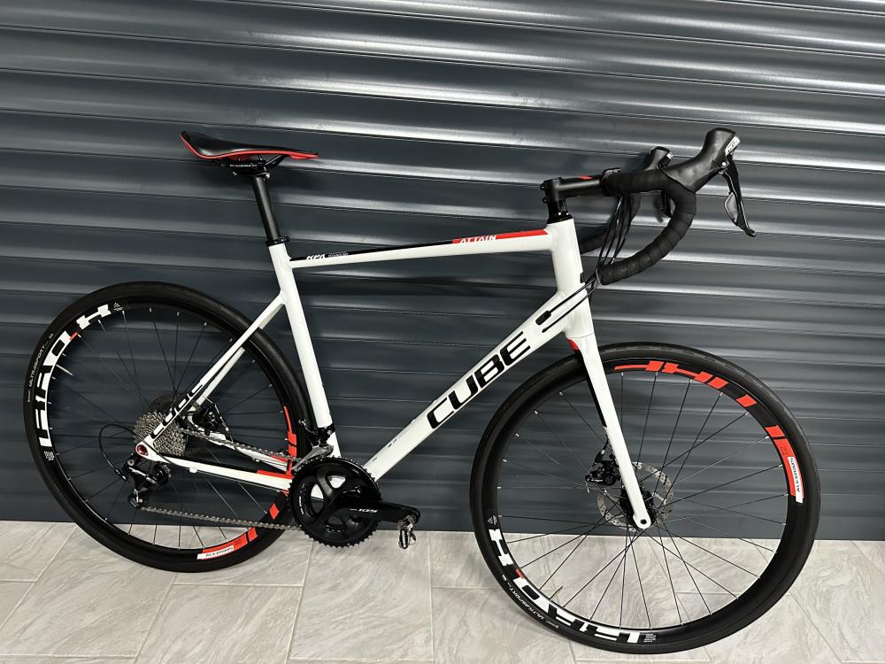 CUBE Attain HPA 2x11 PRO Shimano 105 - KAO NOVO
