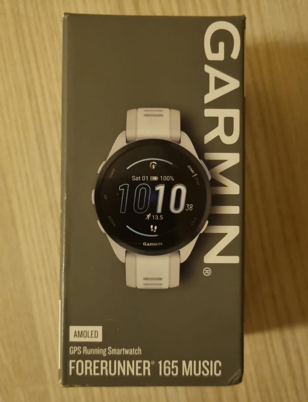 Garmin FORERUNNER 165 MUSIC AMOLED White 43mm NOV