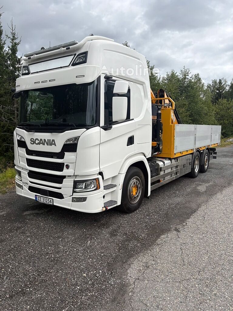 Prodaje se Scania G370 HIGHLINE 6x2/4 – 2021 MOD – EFFER 215 KRAN – MCE PLANPÅBYGG kamion s ravnom platformom na aukciji