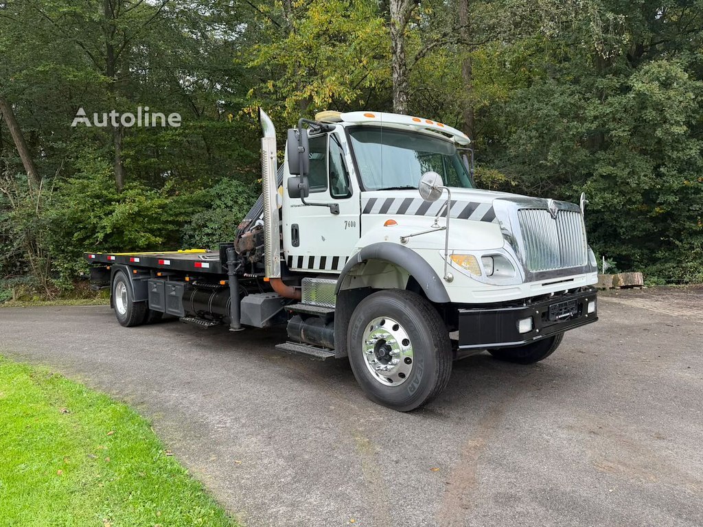 International 7600 šlep auto