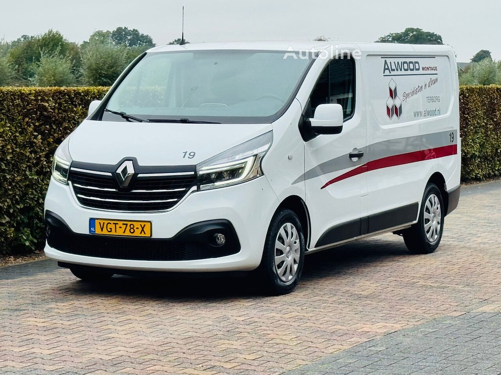 Renault Trafic 2.0 dCi A/C 175718 KM laki furgon