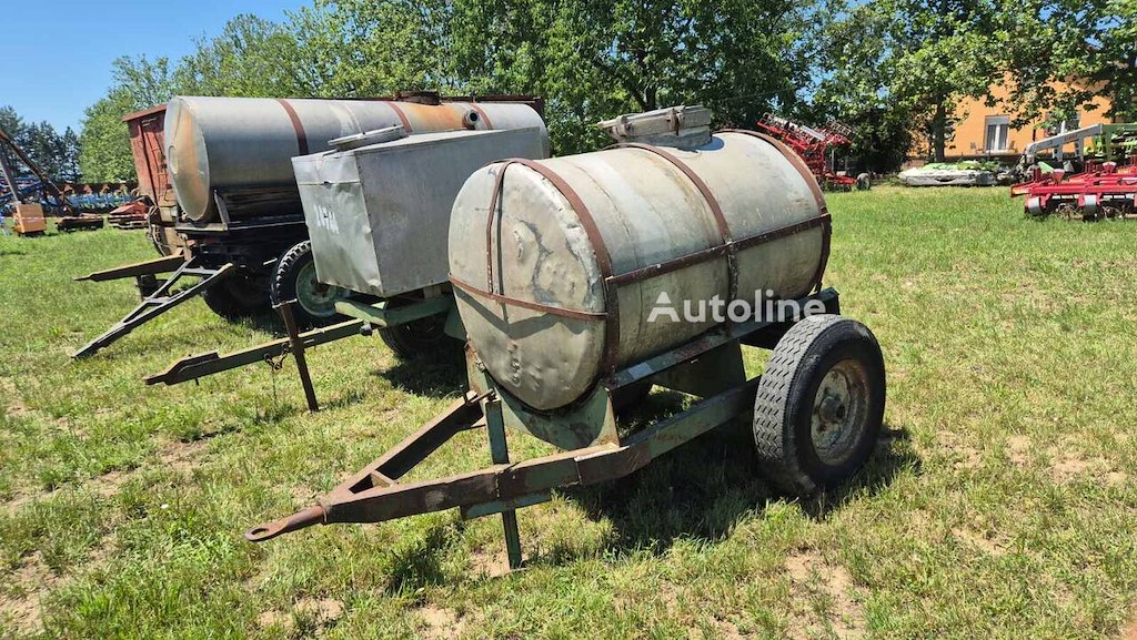 Prikolica cisterna za vodu