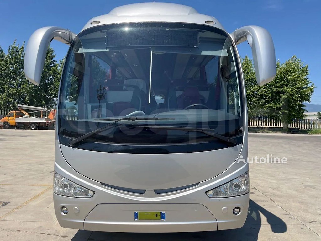 Irizar i6 turistički autobus