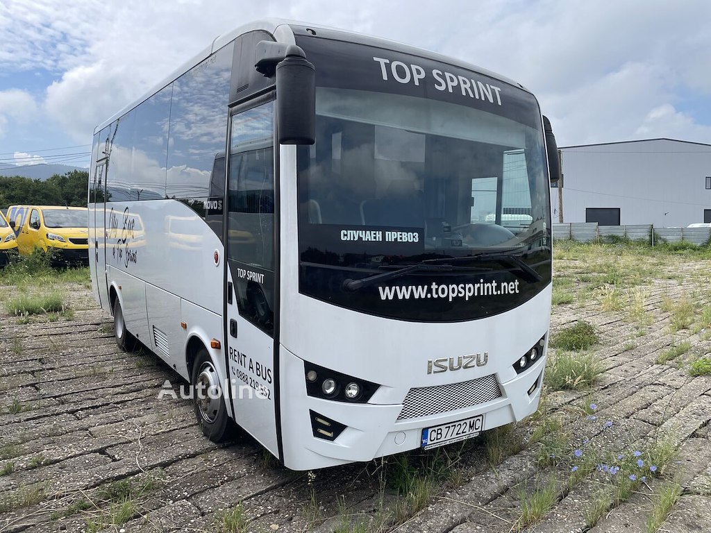 Isuzu Novo prigradski autobus