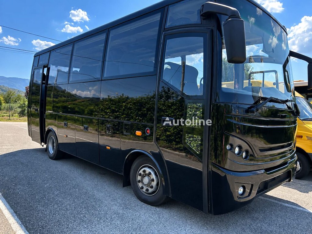BMC 750 C13 prigradski autobus
