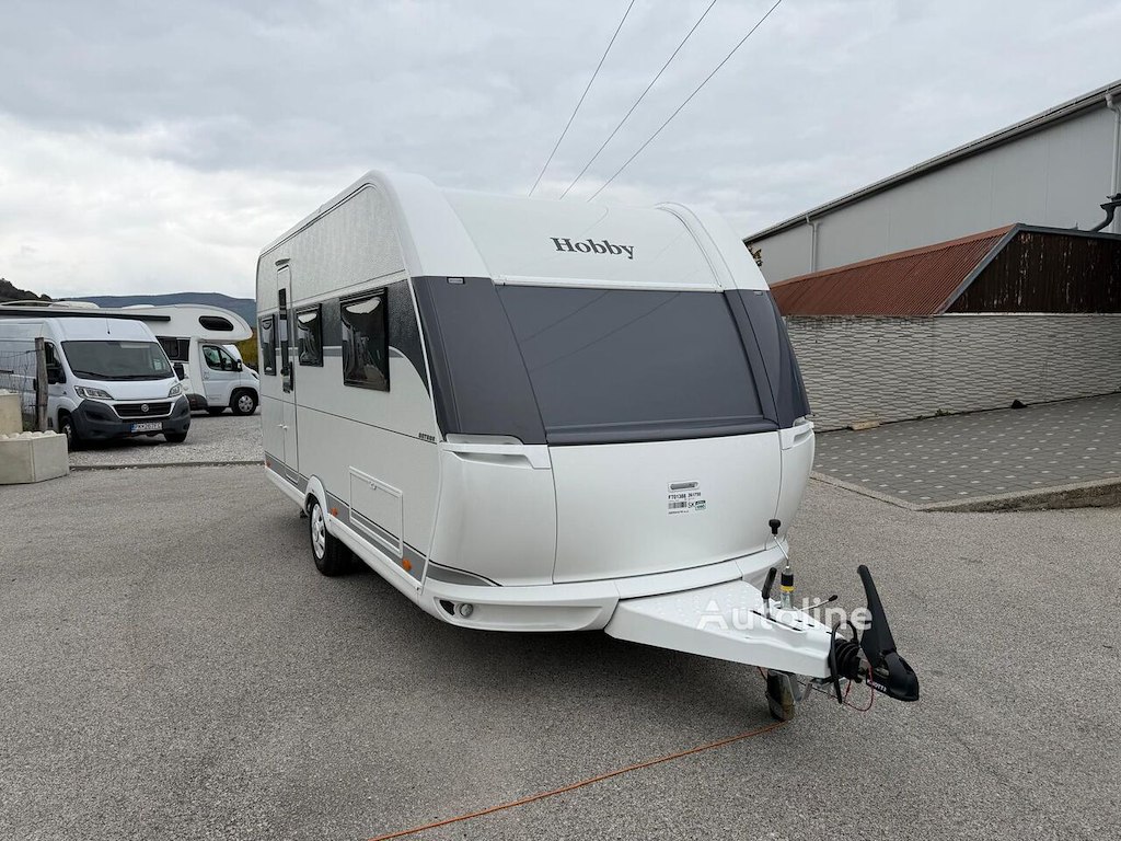 Nova Hobby OnTour 460DL + Klima Free kamp prikolica