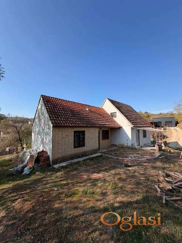 Vrdnik kuca 153m2 na placu 688m2 HITNO!