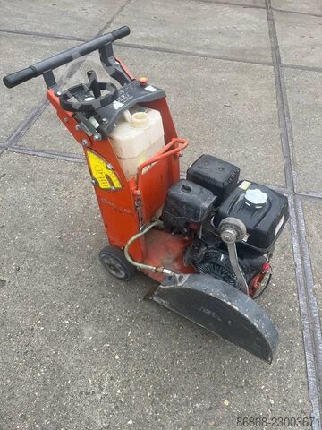Polovna podna testera Husqvarna FS400LV
HUSQVARNA FS400LV