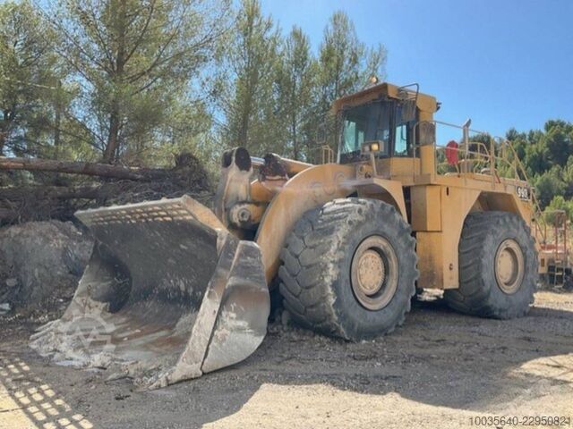 Utovarivač
Caterpillar 990 II