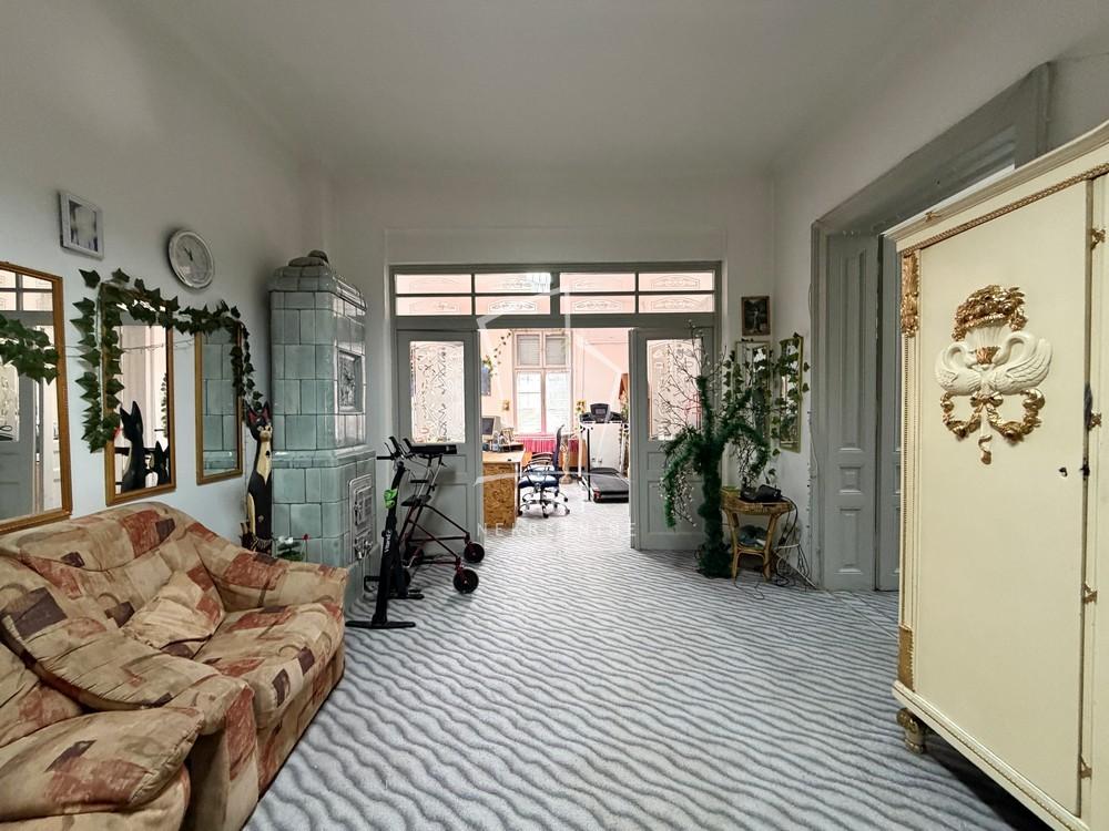 Salonski stan, odlična investiciona prilika, mereno 171m2 ID#16765
605.000 €