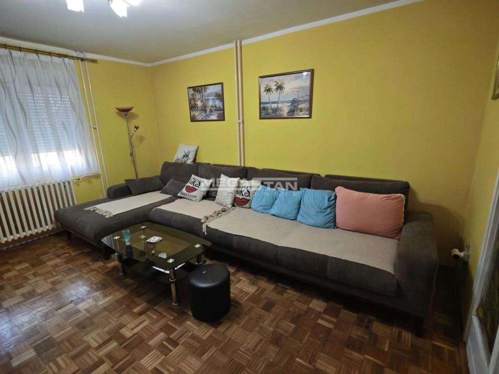 Barajevo, Gaj, uknjižen, funkcionalan stan
64.750 €