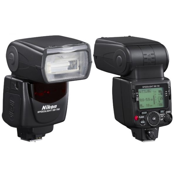 NIKON Blic SB-700