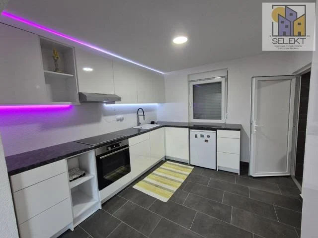 Renovirana seoska kuća u selu Novo Lanište na 10.50ari placa