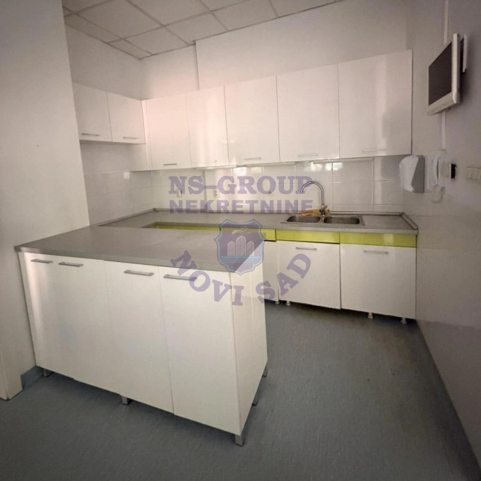 lokal za izdavanje Novi Sad 150m2 17712