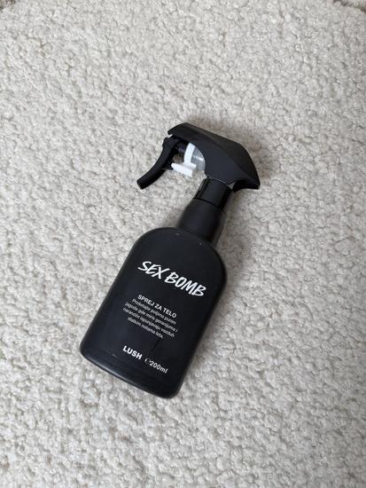 Lush sex bomb mist za telo 200ml