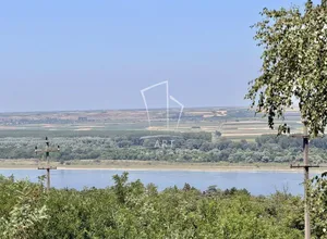 Prodaja Vila - Inđija, Centar