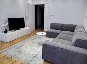 Izdavanje Stan - Beograd, Voždovac: Voždovačka crkva - FON - Saobraćajni fakultet