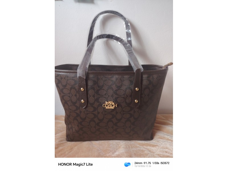 NOVA TORBA POZNATOG BRENDA COACH