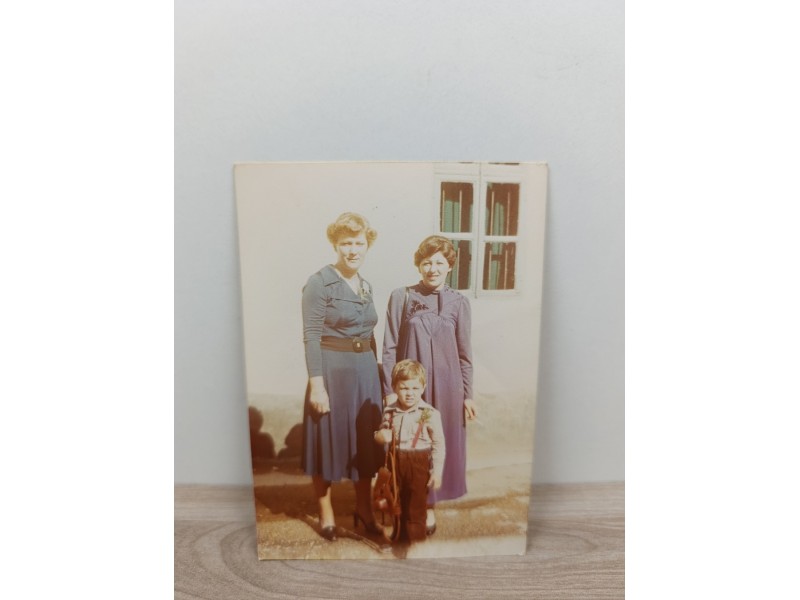 Vintage fotografija dame s detetom