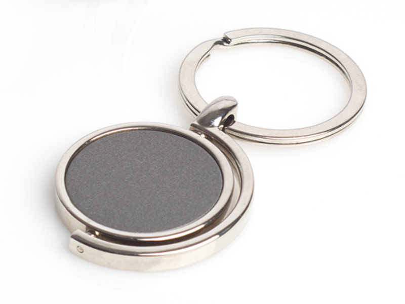ROUND
            Metalni rotirajući privezak za ključeve