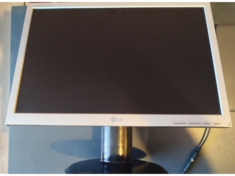 LG FLATRON L222WS Monitor