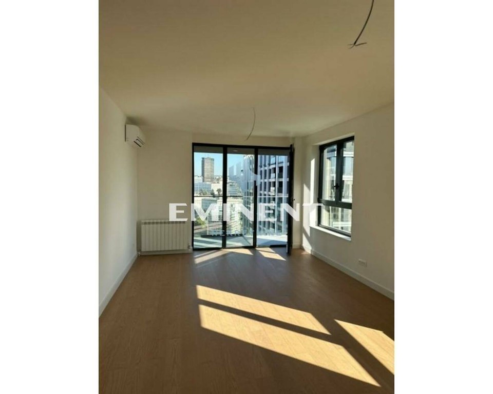 Trosoban stan, Beograd – Beograd Na Vodi | Izdavanje · 80m² · 2.200€