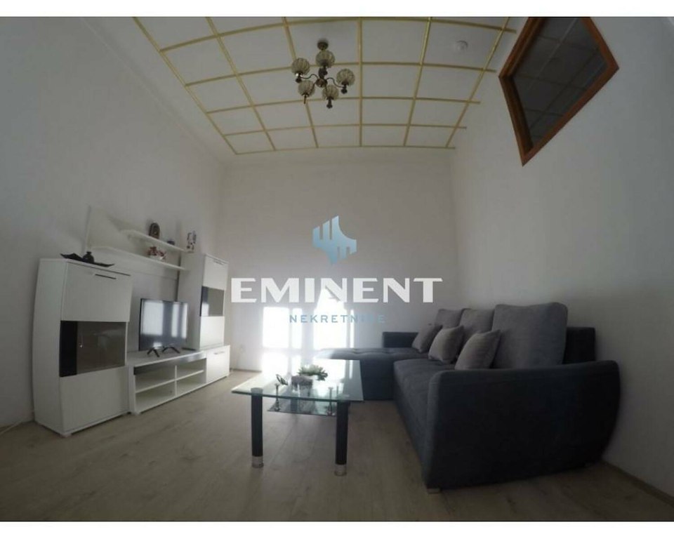 Trosoban stan, Beograd – Klinički Centar | Izdavanje · 68m² · 750€