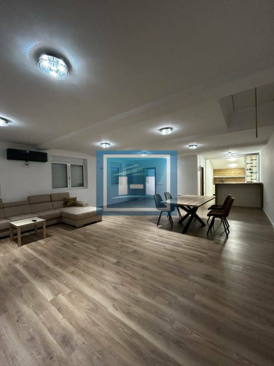 Dvosoban stan, Paraćin | Izdavanje · 130m² · 550€