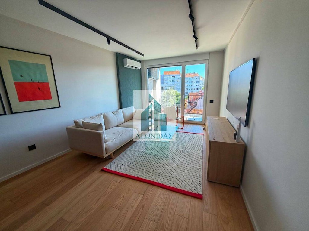 Jednoiposoban stan, Niš – Crveni pevac | Izdavanje · 58m² · 650€