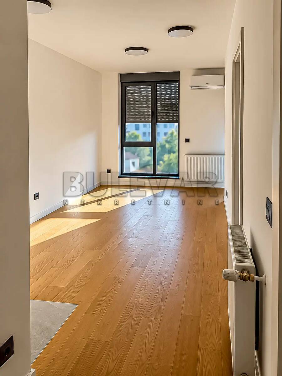 Poslovni prostor / Lokal, Niš – Dom zdravlja | Izdavanje · 39m² · 400€