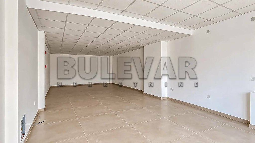 Poslovni prostor / Lokal, Niš – Pantelej(Niš) | Izdavanje · 56m² · 1.100€