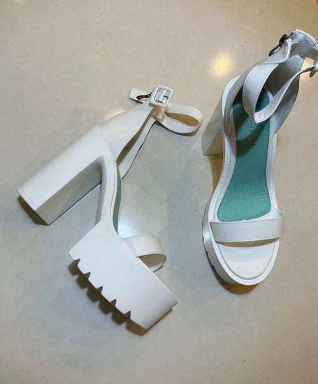 Stikle sandale Broj 43