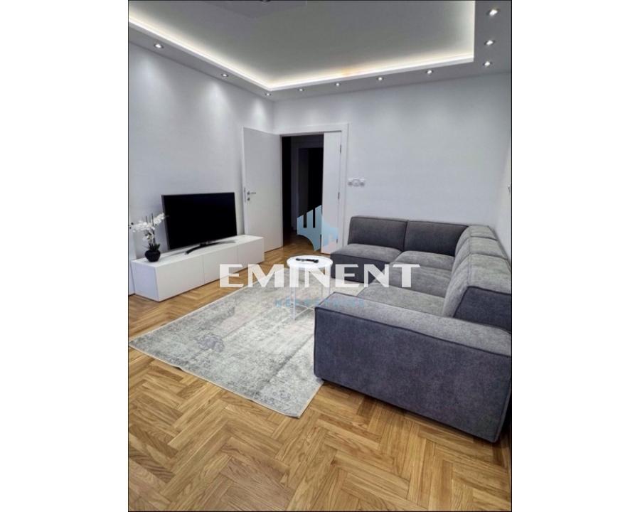 Trosoban stan za izdavanje, Autokomanda, Beograd, 73m², 2. sprat, 1.300 €/mes