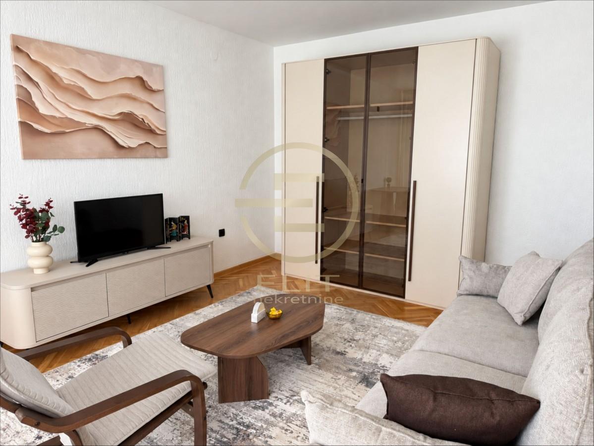Jednosoban stan za izdavanje, Sajmište, Novi Sad, 39m², 600 €/mes