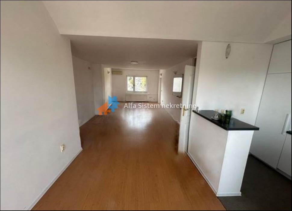 Petosoban stan za izdavanje, Voždovac, Beograd, 176m², 1.500 €/mes