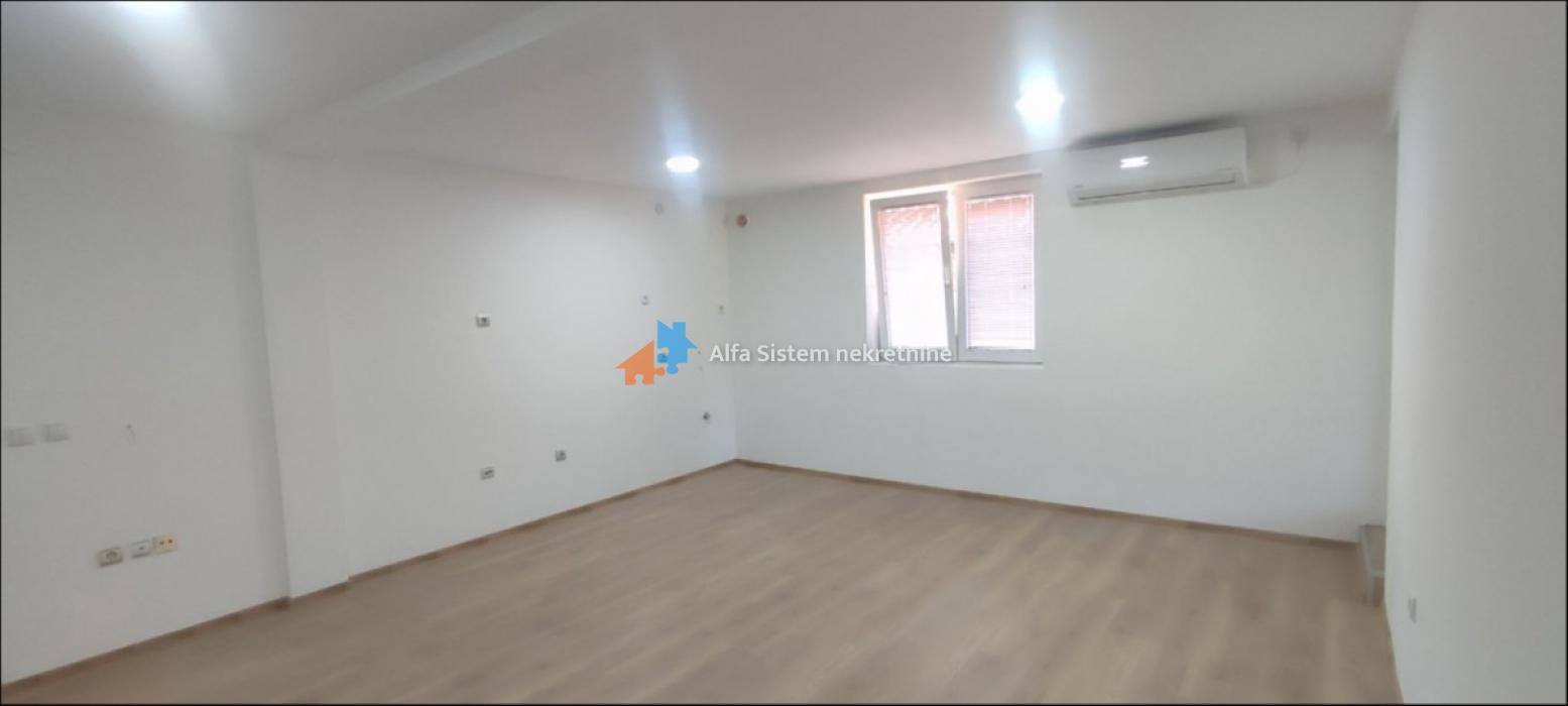 Lokal za izdavanje, Mirijevo, Beograd, 120m², 850 €/mes